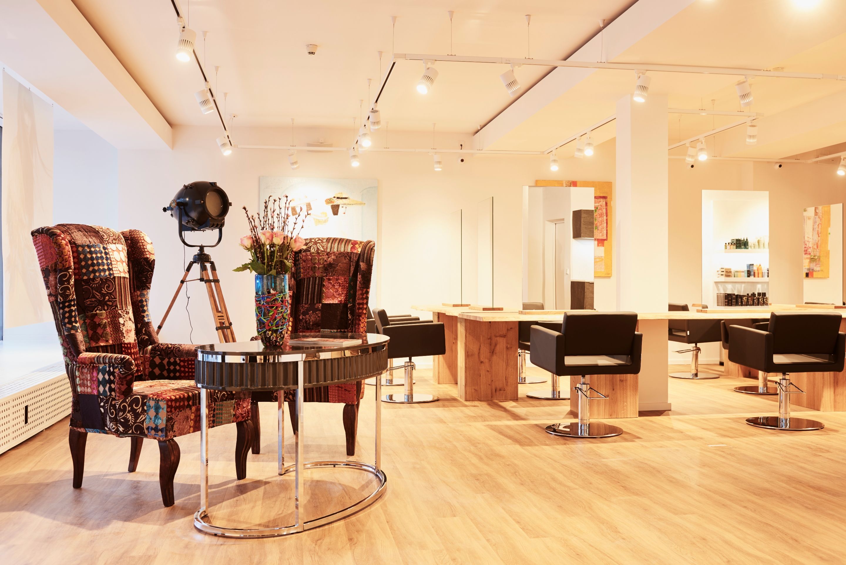 Friseur, Hydrafacial Frankfurt - Linn Hairstyle direkt am Goetheplatz